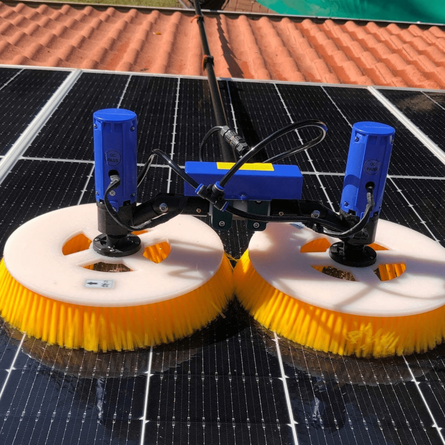 Electric double head solar panel cleaning kit 7.5m - Sidepro Solutions ...